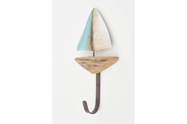 Boat-shaped wall-mounted clothes hanger