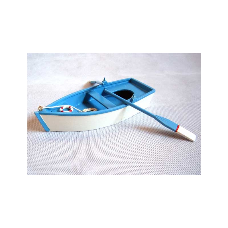 Bateau avec rames marin